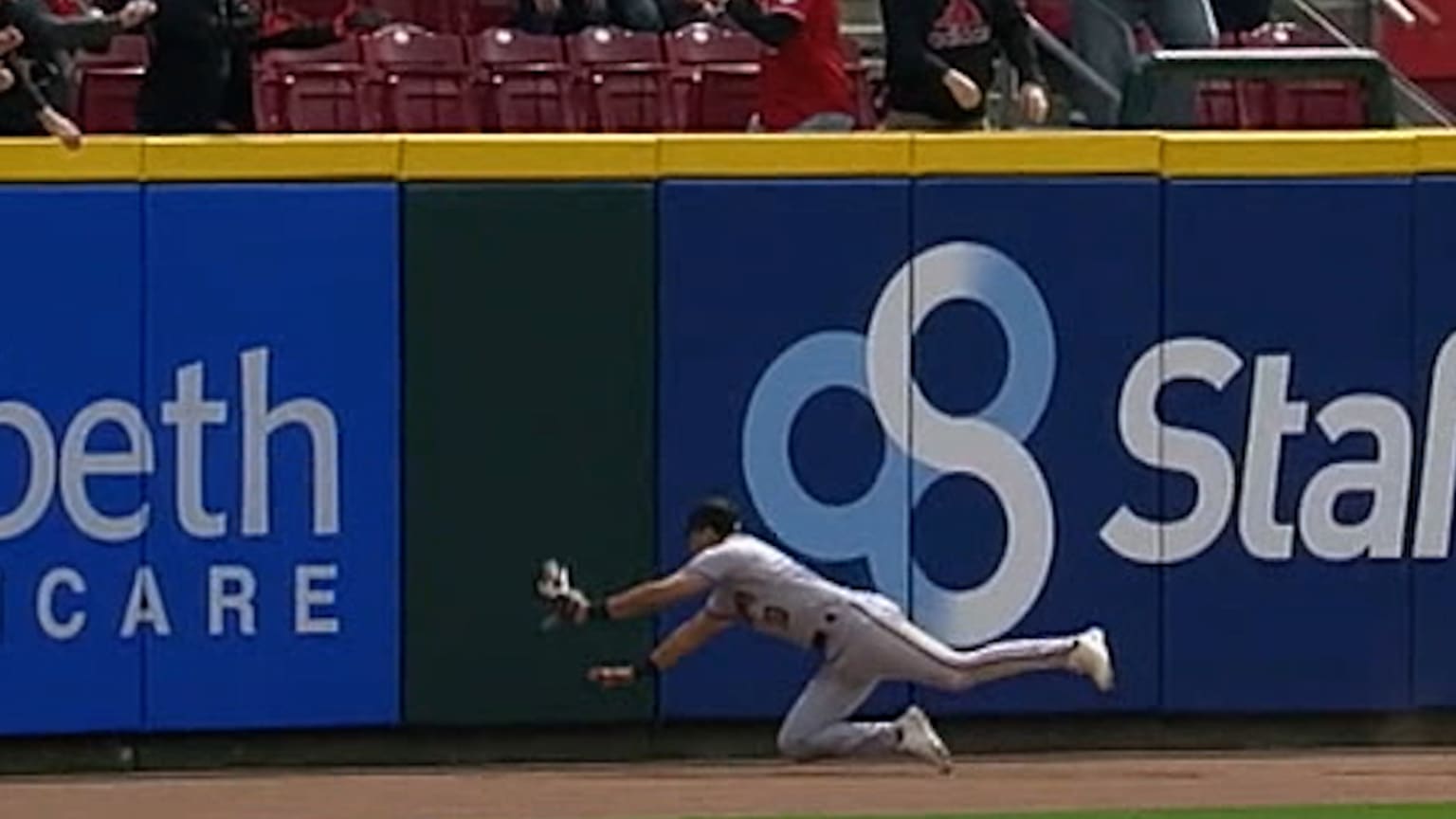 Josh Rojas makes a tough falling catch in right field | 04/22/2021 ...