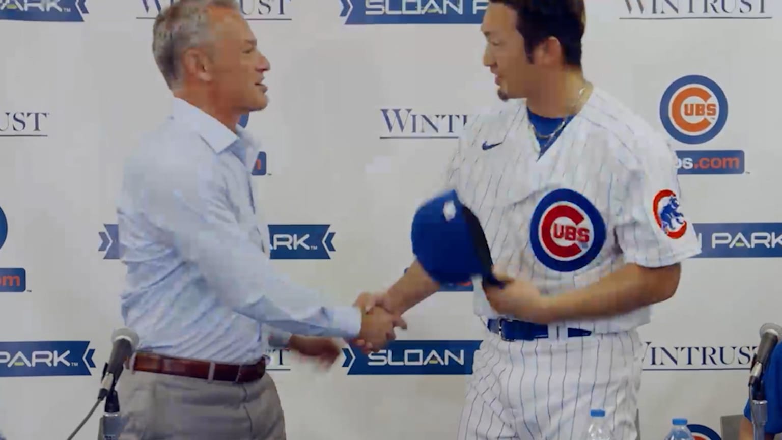 Japanese star Seiya Suzuki is introduced by the Cubs | 03/18/2022 ...