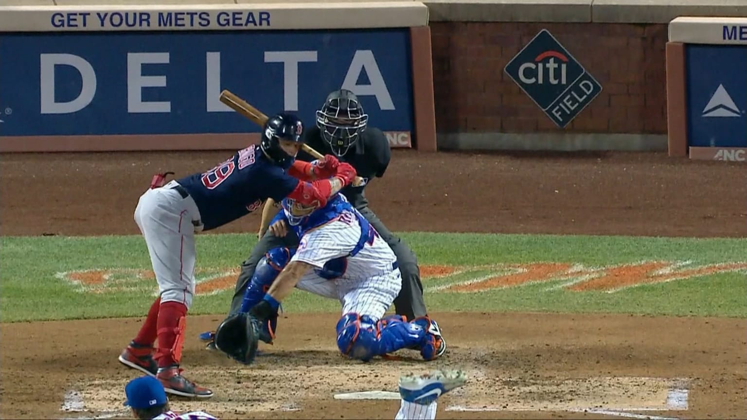 Mitch Moreland scores on Jacob deGrom's wild pitch | 07/29/2020 ...