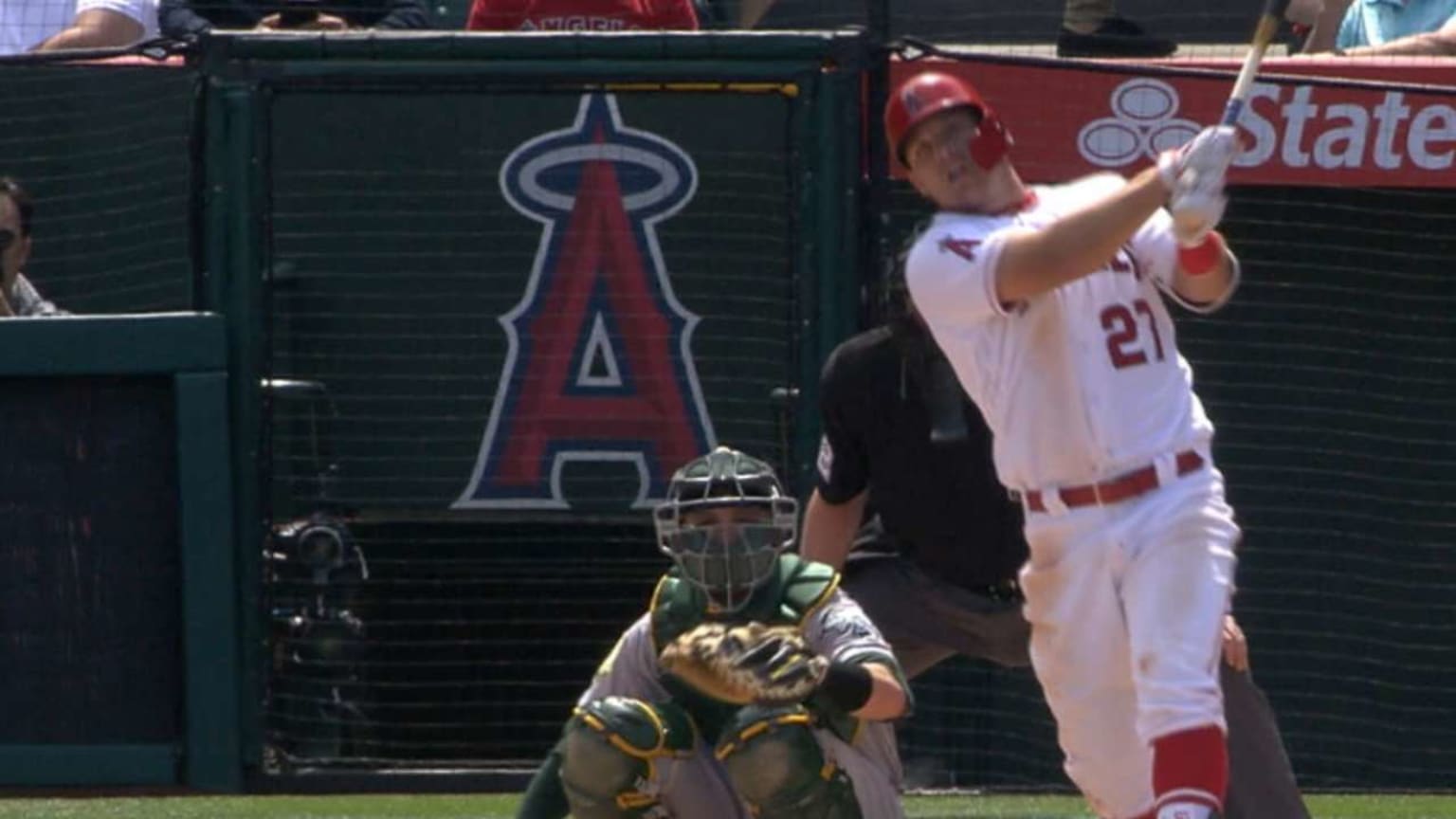 OAK@LAA: Trout unloads a solo homer to center | 04/08/2018 | Los ...
