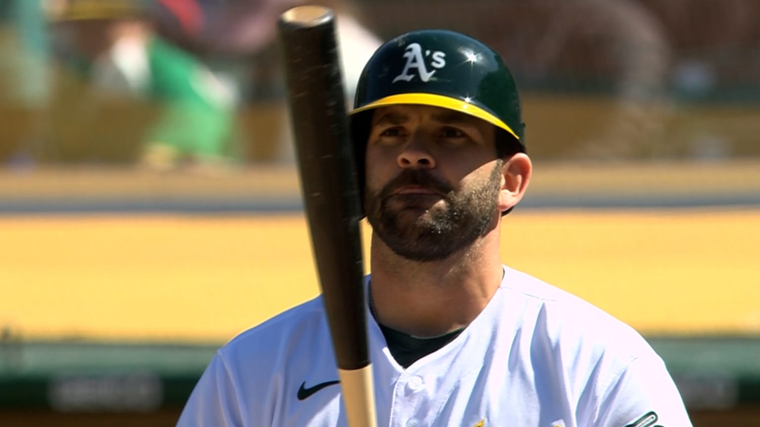 Mitch Moreland draws a bases-loaded walk | 04/17/2021 | Athletics