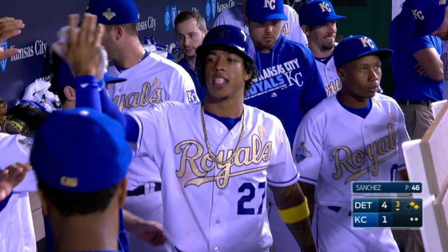 DET@KC: Morales puts Royals on the board with single | 09/02/2016 | Kansas City Royals