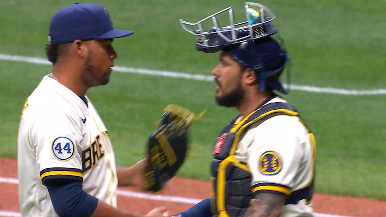 Miguel Sánchez seals the win | 06/28/2021 | Milwaukee Brewers