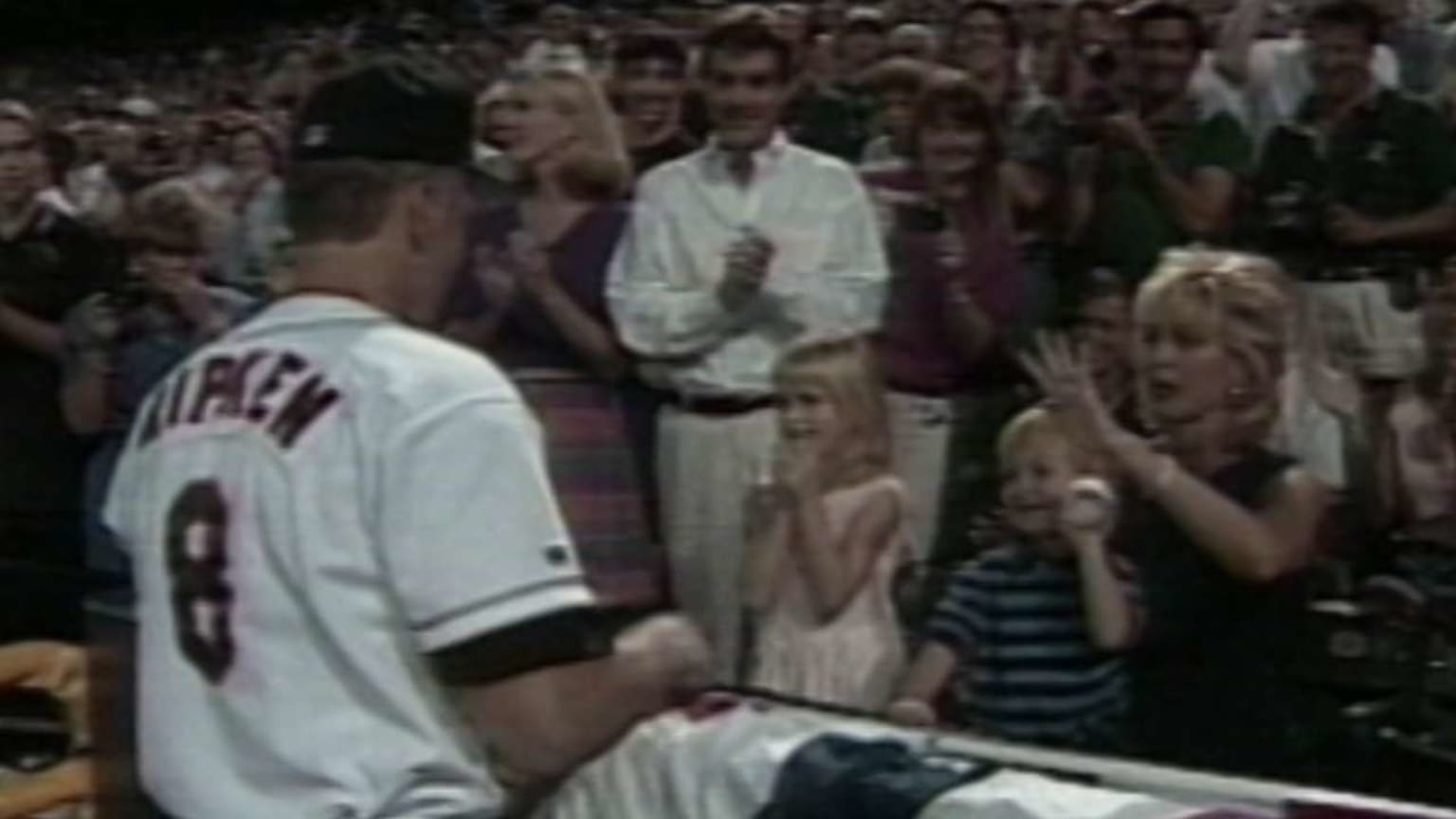 CAL@BAL: Cal Ripken's kids throw out first pitch | 09/06/1995 ...