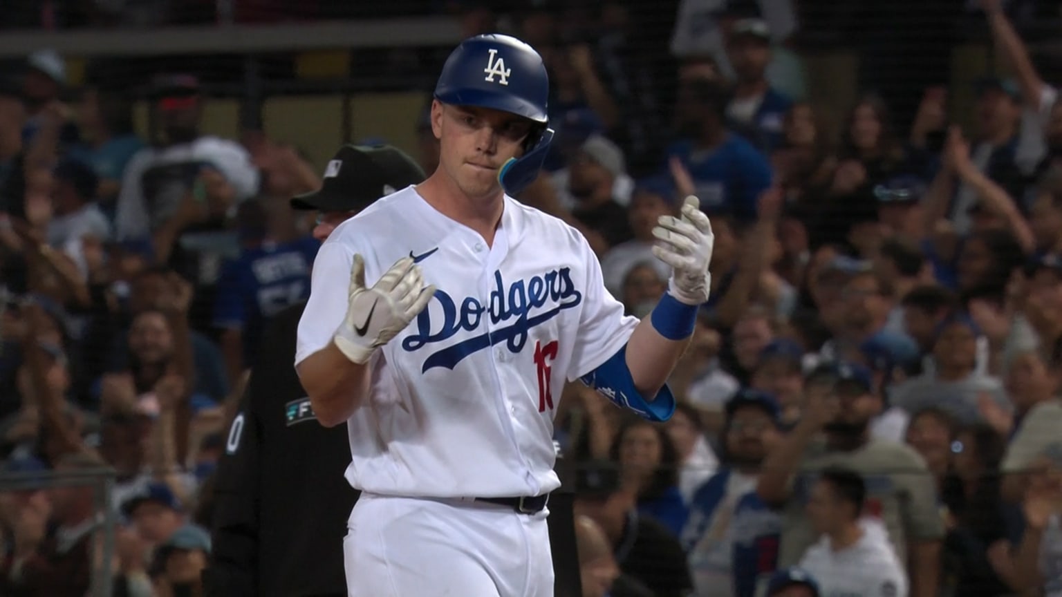 Will Smith sends an RBI single up the middle | 05/12/2022 | Los Angeles ...