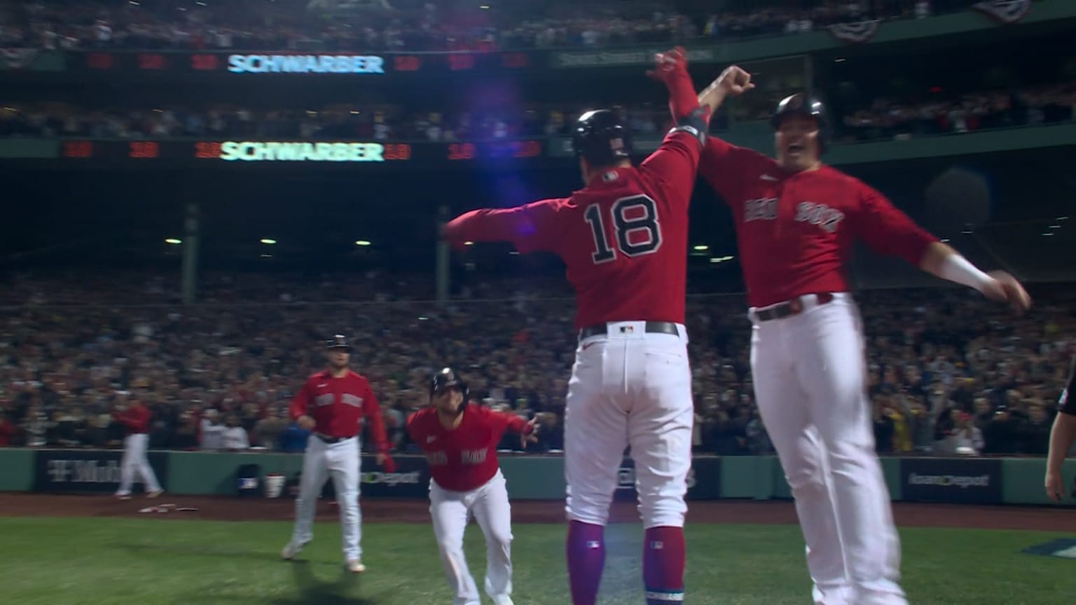 Kyle Schwarber launches a grand slam to deep right | 10/18/2021 | San ...