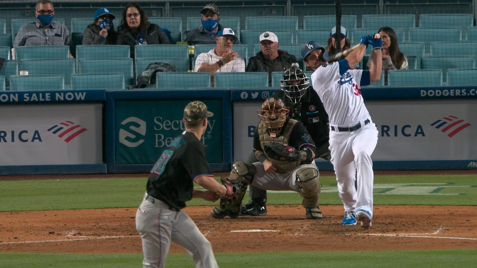 DJ Peters drives in a pair in the 8th | 05/15/2021 | Los Angeles Dodgers