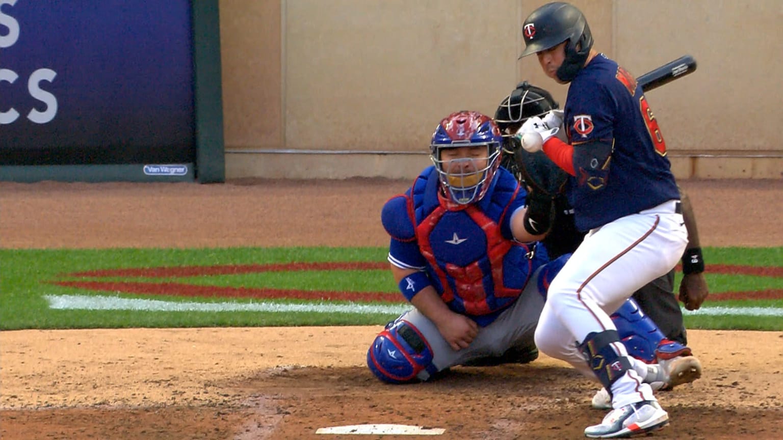 Jose Miranda gets a painful RBI via a hit-by-pitch | 08/04/2022 | MLB.com