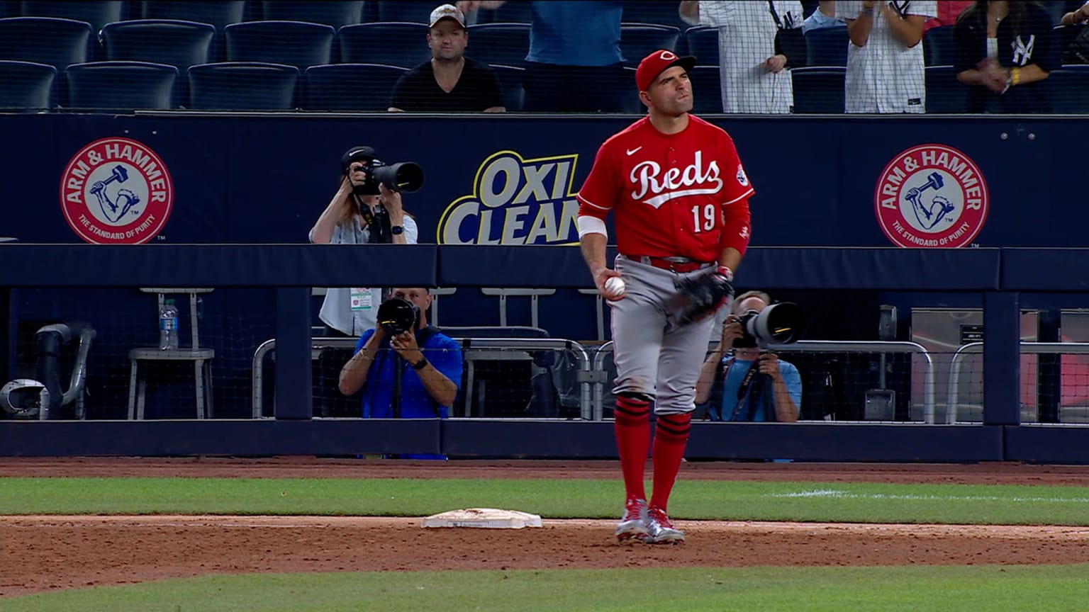 The Reds turn two and end the game after a review | 07/12/2022 ...