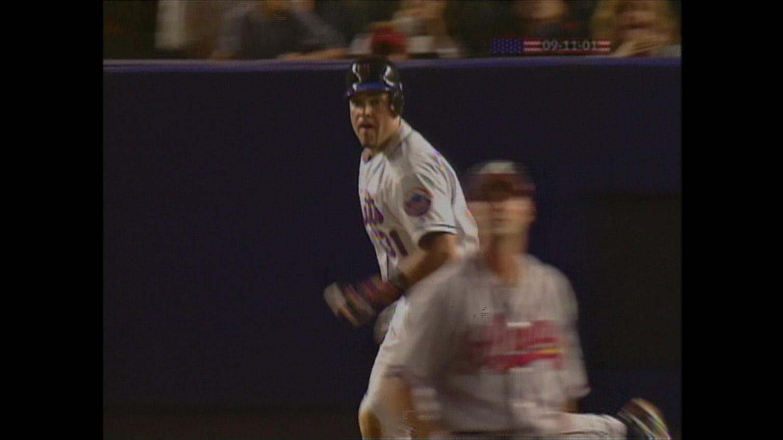 Piazza's homer helps Mets bring NY a bit of comfort | 09/21/2001 | New ...