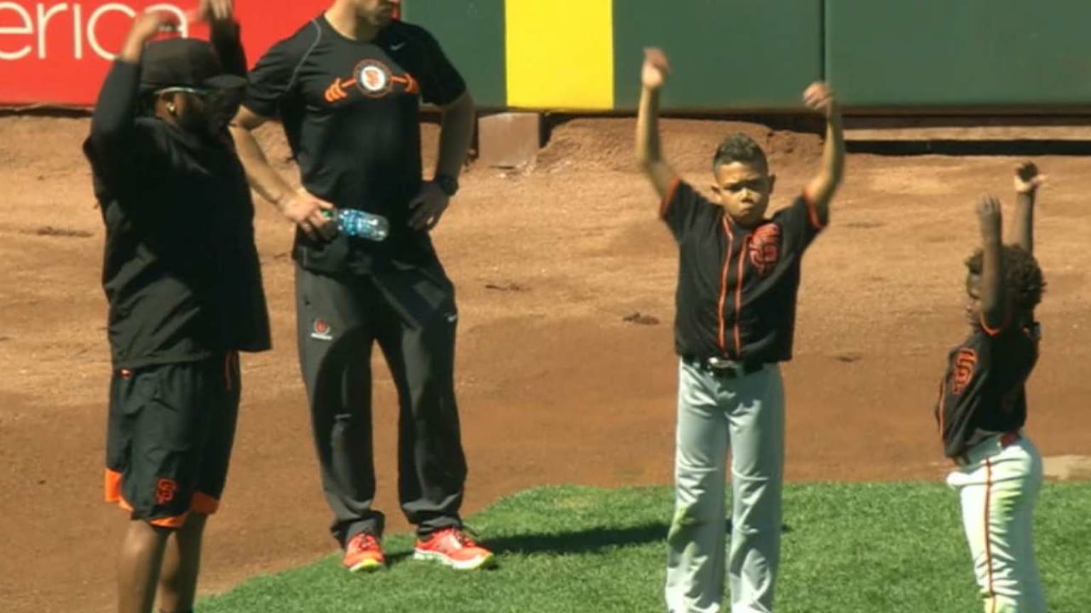 SD@SF: Cueto comparte momento divertido con sus hijos | 22/07/2017 ...