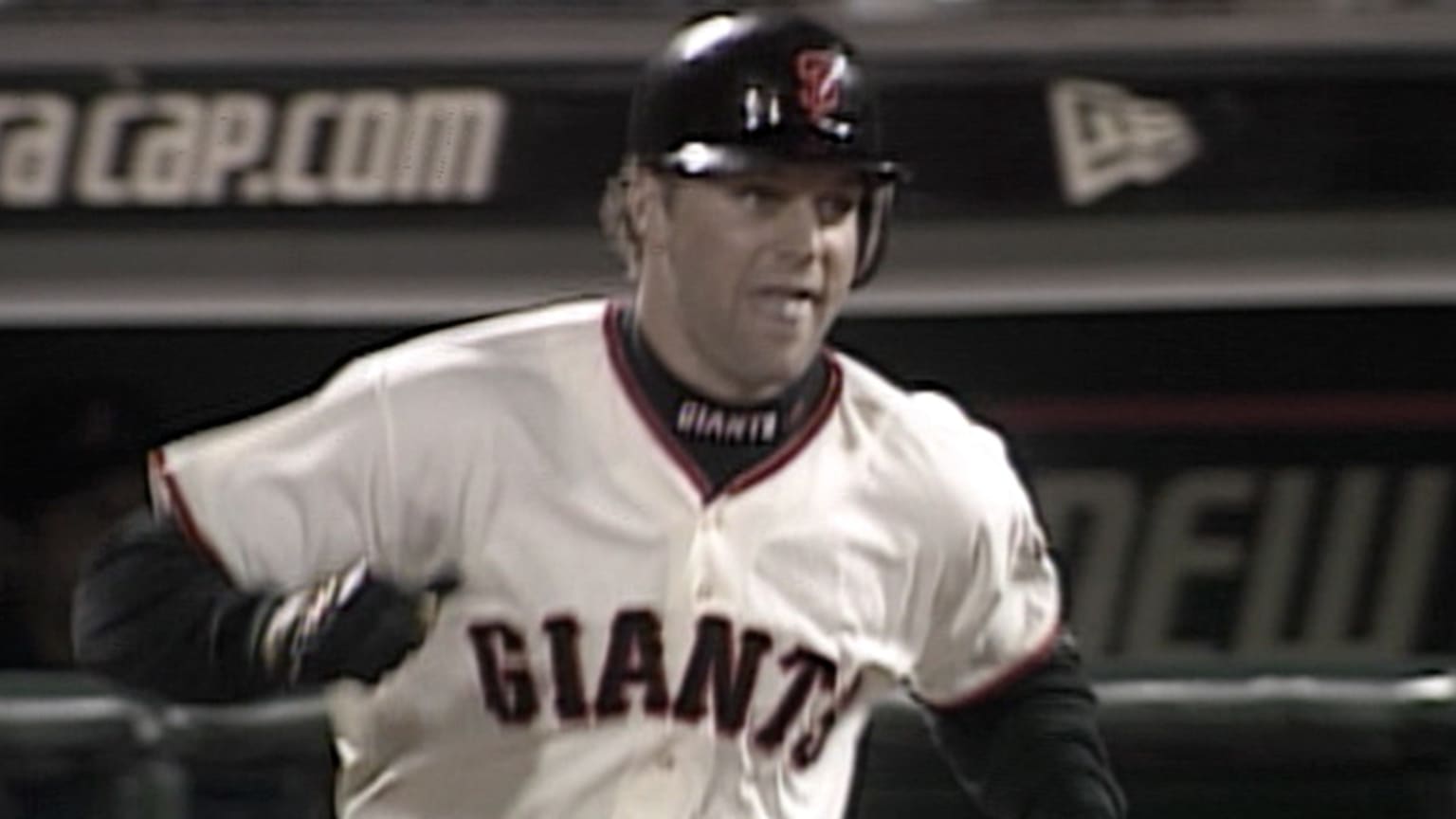 Shawn Estes gets two hits, including a grand slam | 05/24/2000 | MLB.com