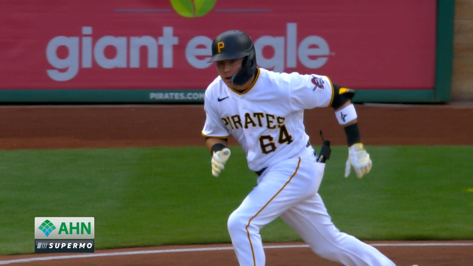 Diego Castillo brings home Hayes with an RBI single | 04/29/2022 ...