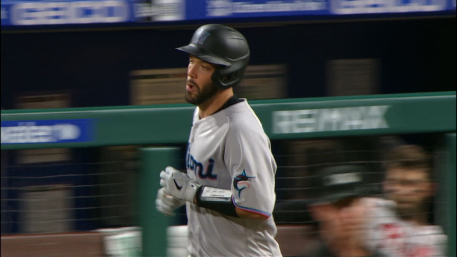 Jacob Stallings puts the Marlins within a run | 06/14/2022 | MLB.com