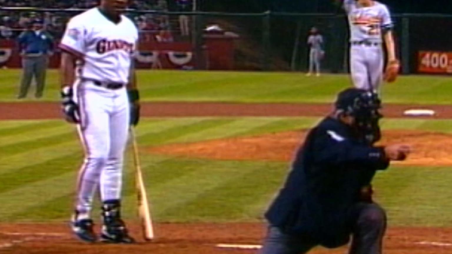 WS1989 Gm4: Umpire Rennert's loud strike call | 10/28/1989 | MLB.com