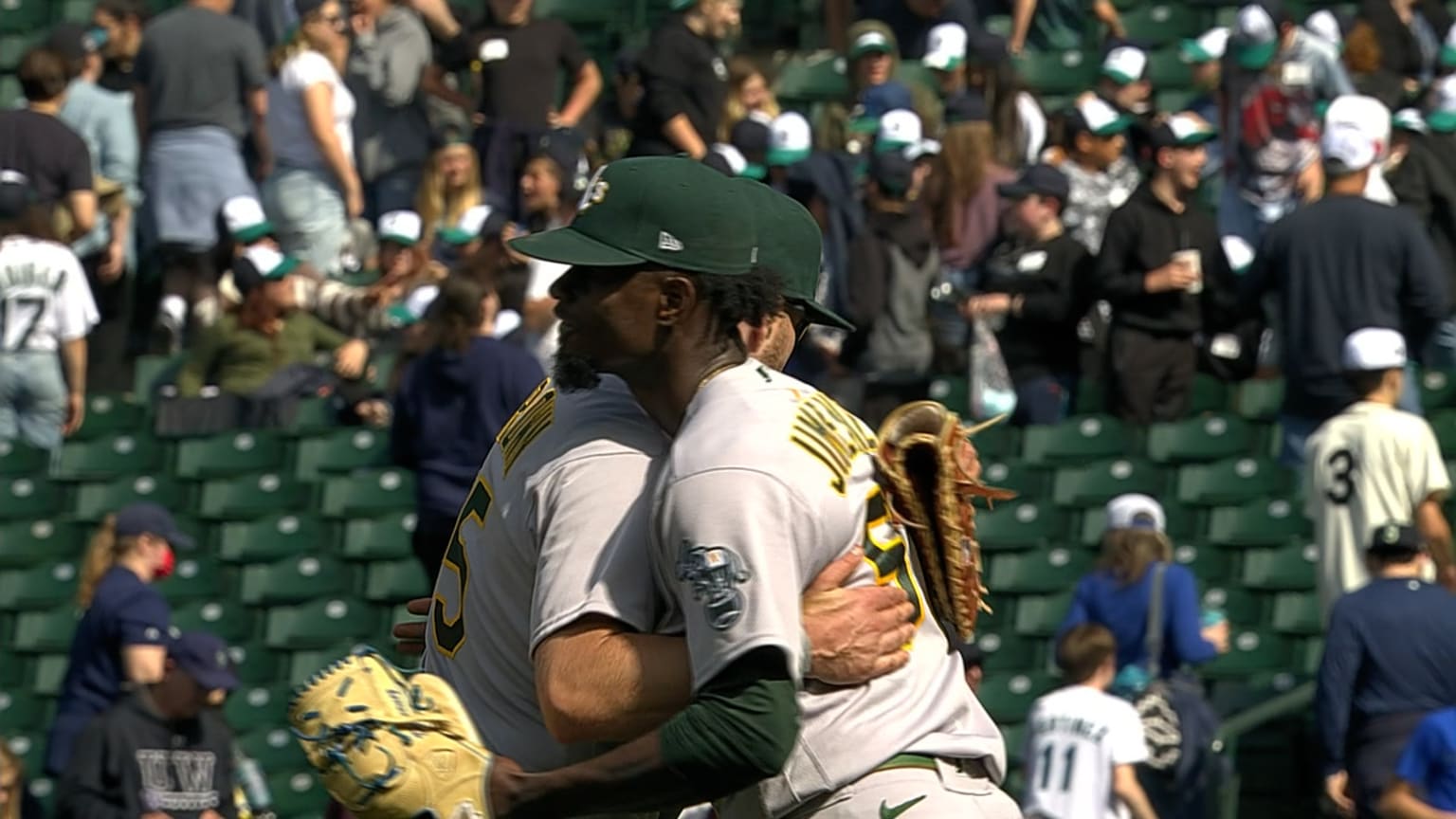 Dany Jiménez retires side and seals A's win | 05/25/2022 | MLB.com