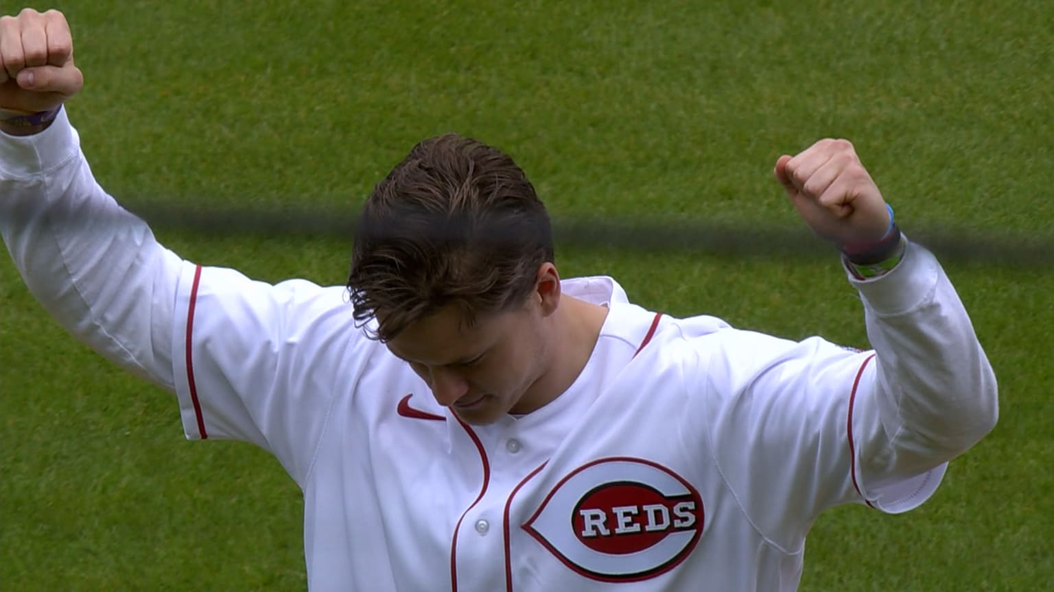 Joe Burrow throws the 1st pitch on Reds' Opening Day | 04/12/2022 ...
