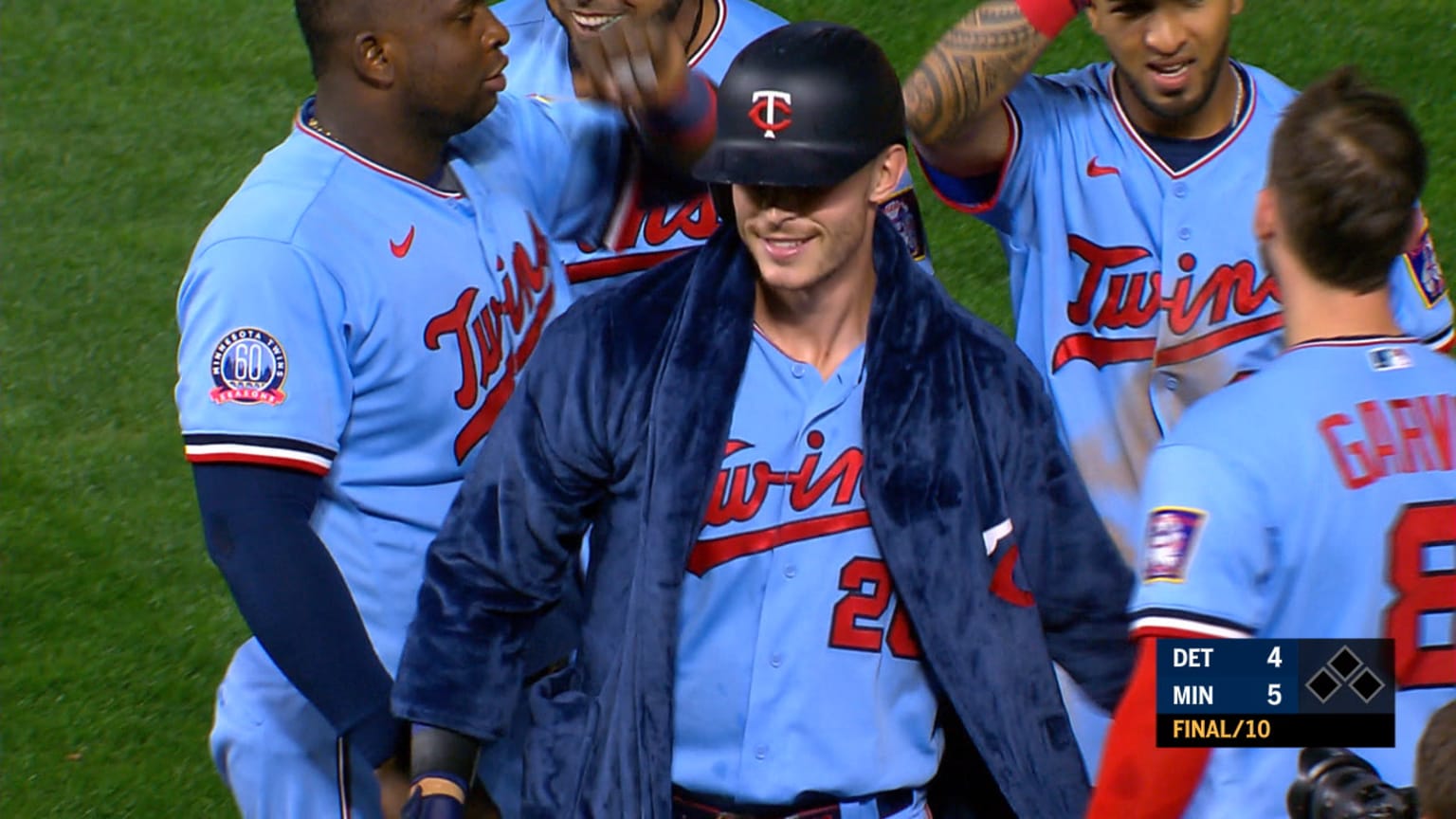 Max Kepler bloops walk-off single to left field | 09/22/2020 ...