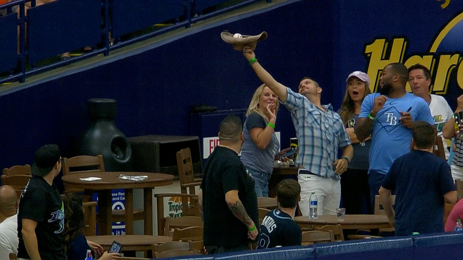 Fan catches foul ball with a hat | 05/18/2022 | Tampa Bay Rays