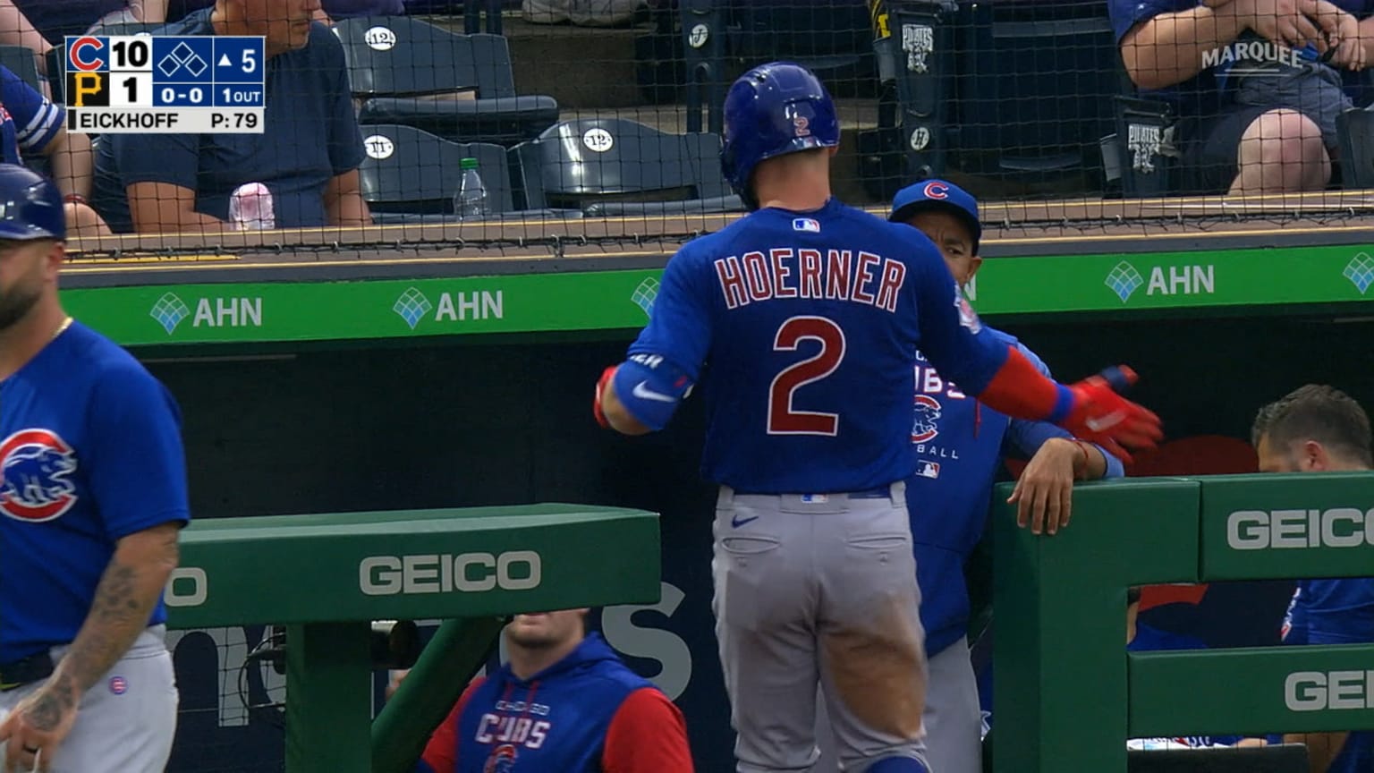 Nico Hoerner lifts a sac fly to right field | 06/22/2022 | Chicago Cubs