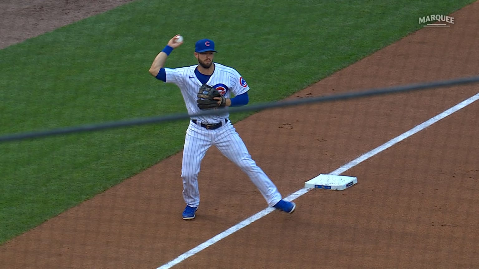 David Bote turns a smooth double play in the 1st | 05/04/2021 | Chicago ...