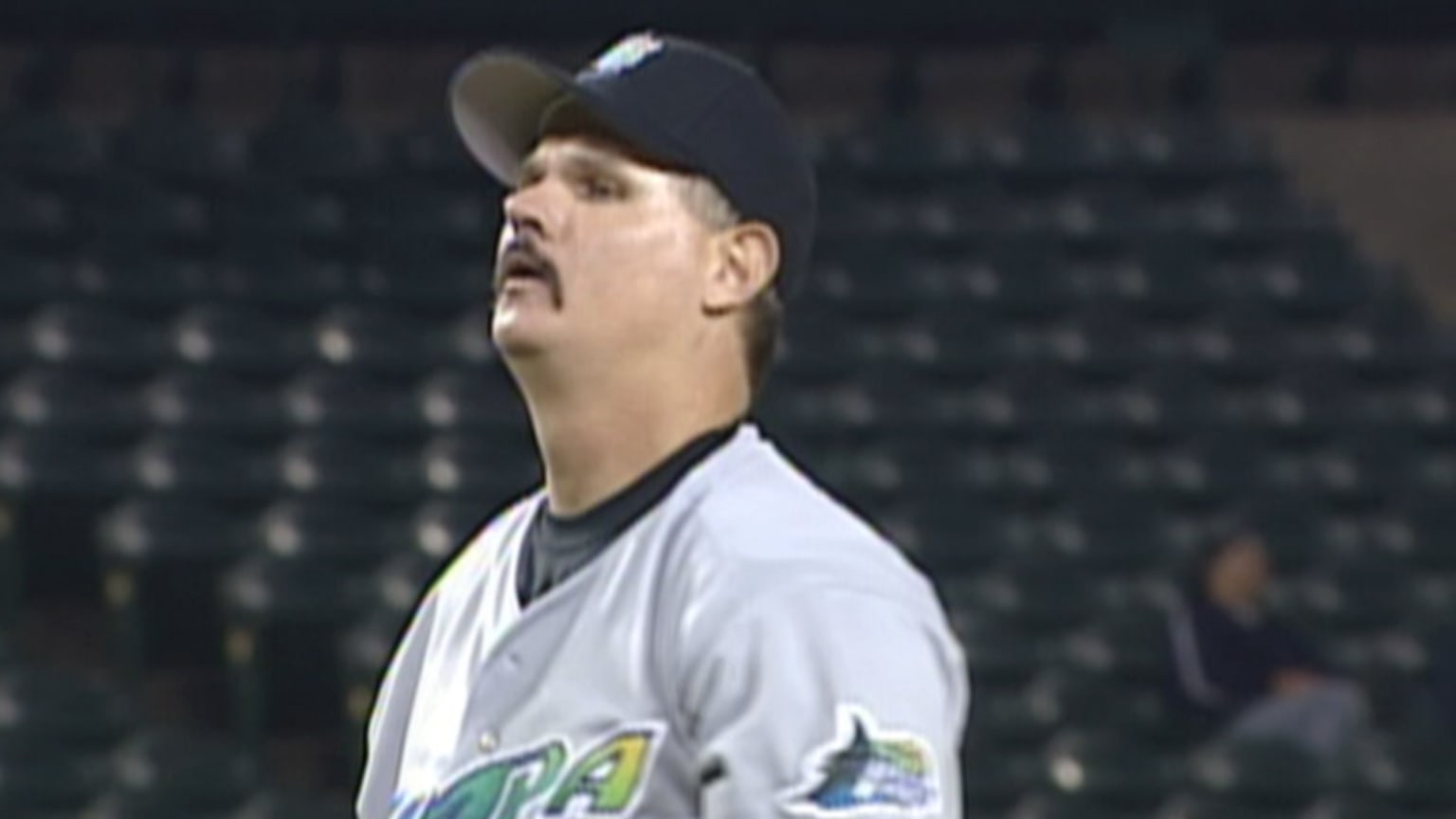 35-year-old rookie Jim Morris throws scoreless frame | 09/20/1999 ...
