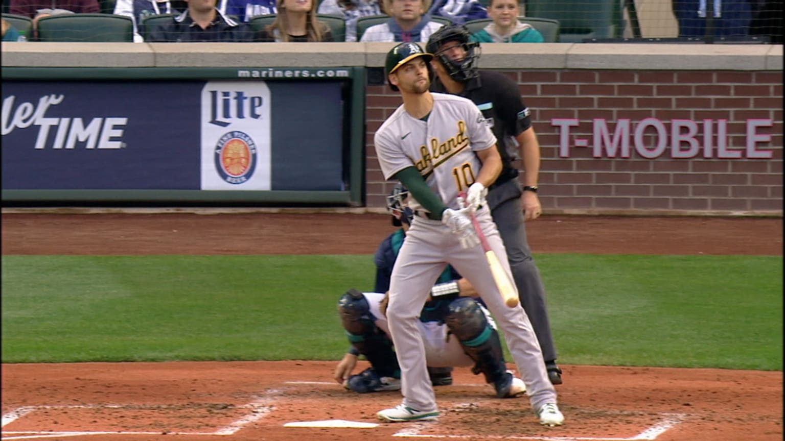 Chad Pinder drills a solo home run in the 4th inning | 05/23/2022 ...