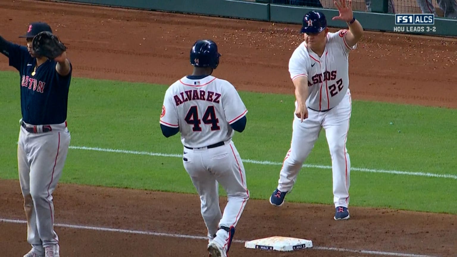 Yordan Alvarez rips a triple in the 6th inning | 10/23/2021 ...