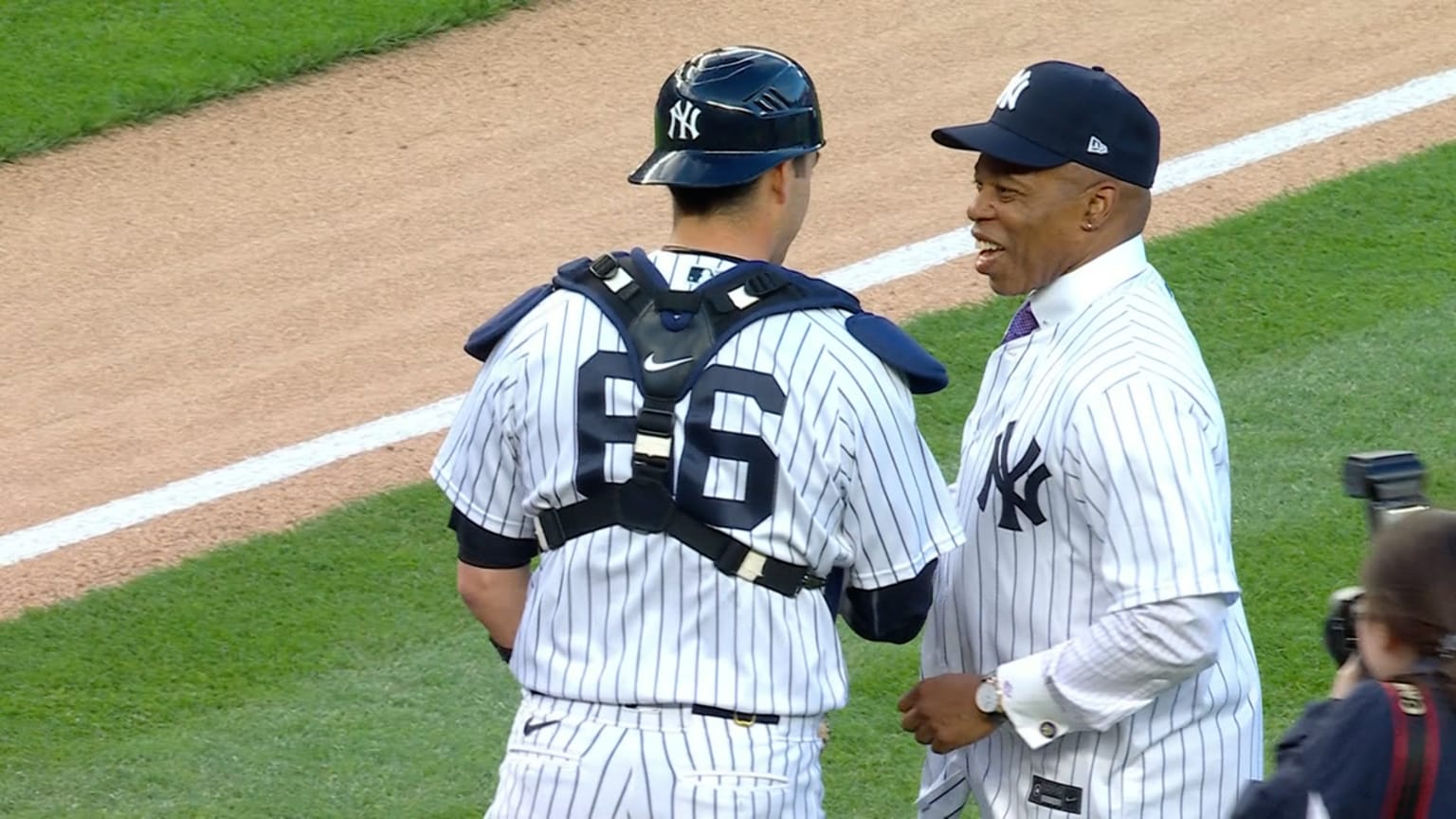 NYC Mayor Eric Adams throws out the first pitch | 05/10/2022 | New York ...