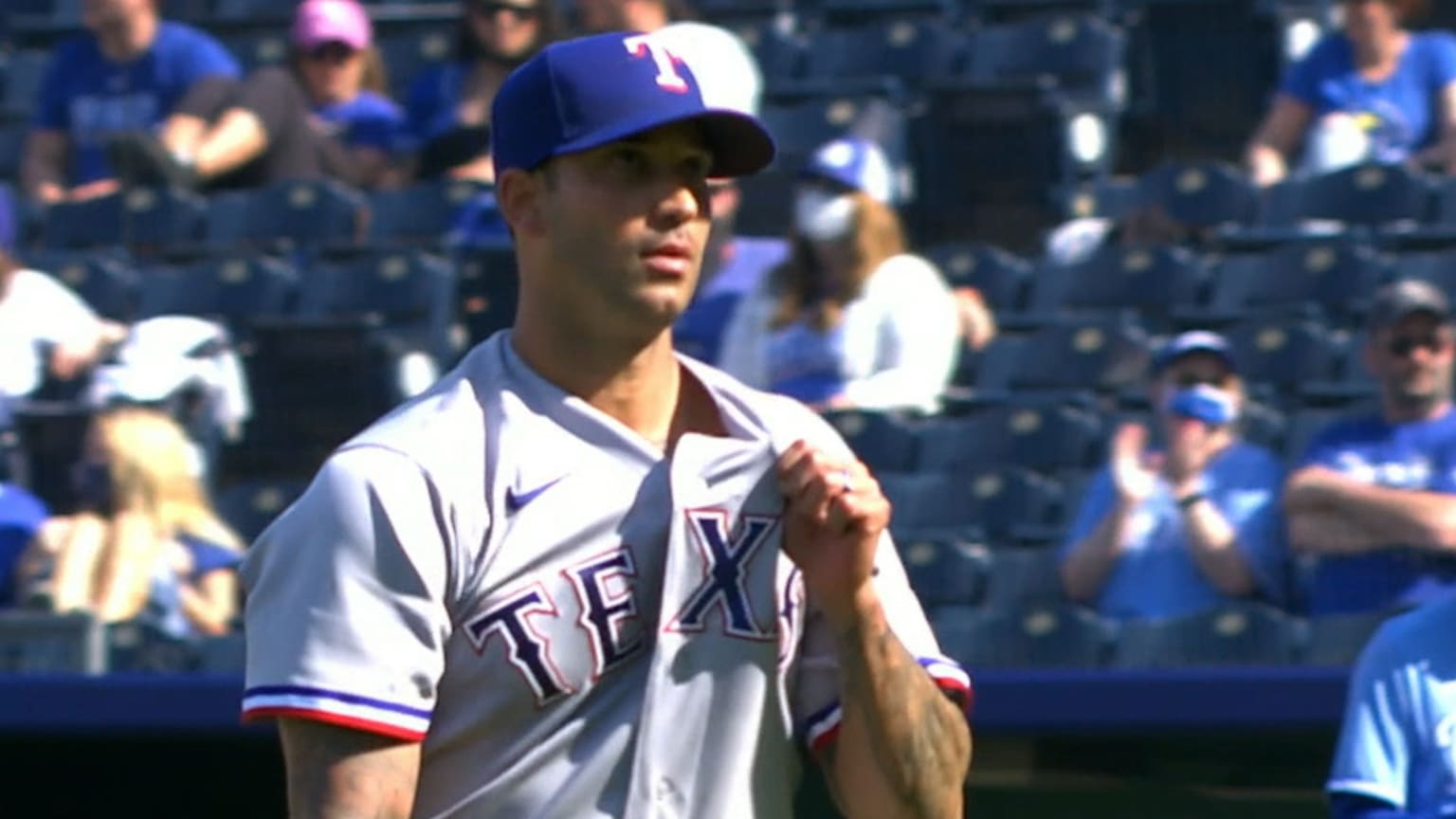 Matt Bush returns to the mound and strikes out two | 04/03/2021 | Texas ...