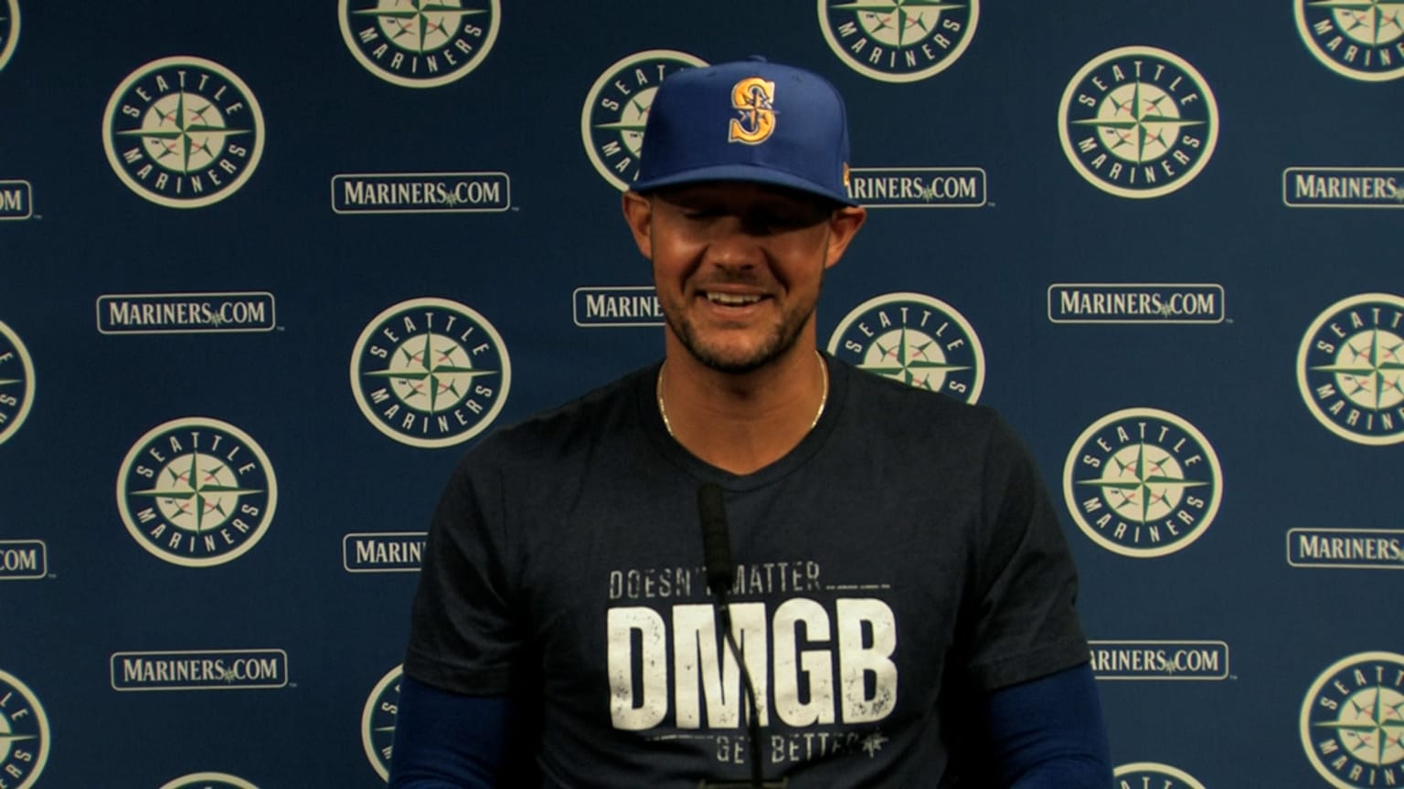 Kristopher Negrón on Jesse Winker, walk-off win | 04/24/2022 | Seattle ...