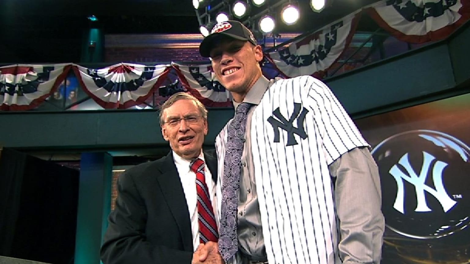 Draft 2013: Yankees draft OF Aaron Judge No. 32 | 06/07/2013 | MLB.com