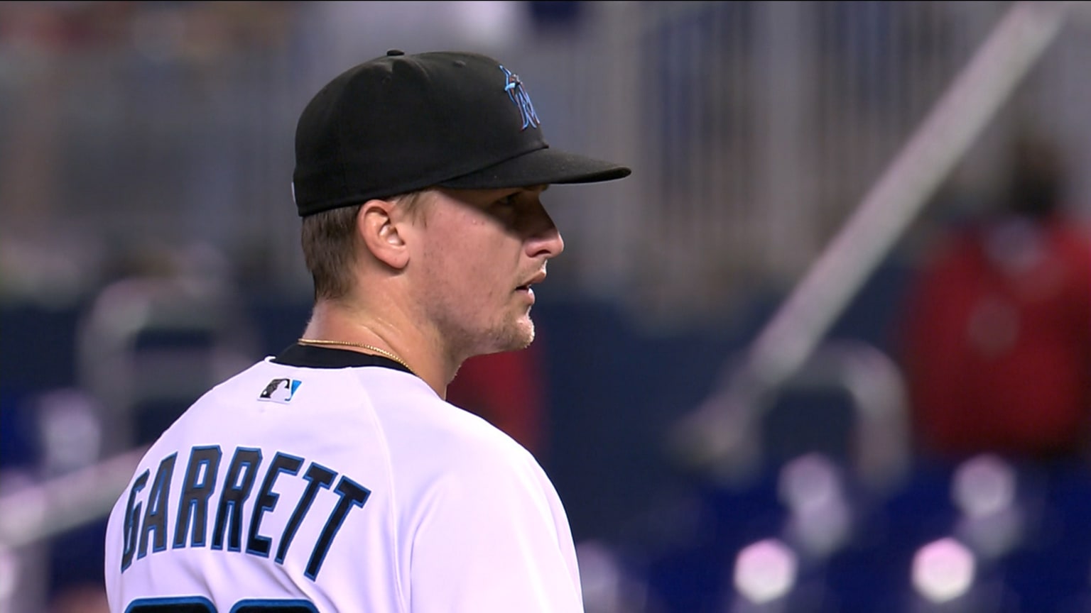 Braxton Garrett poncha a Austin Riley | 16/08/2021 | Los Marlins de Miami