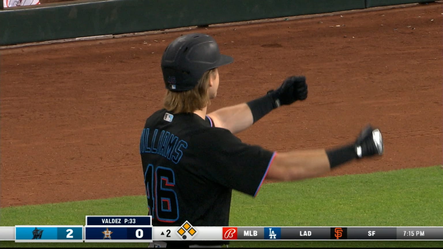 Luke Williams smacks an RBI single to left field | 06/11/2022 ...