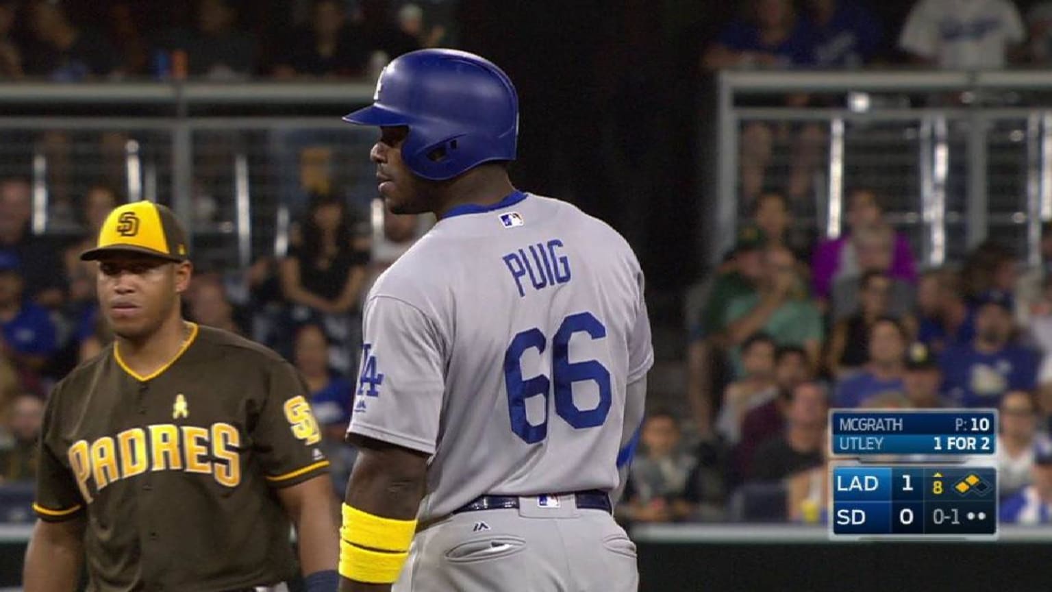 Utley, Chase vs McGrath, Kyle - STOLEN BASE, STRIKE | 09/01/2017 | MLB.com