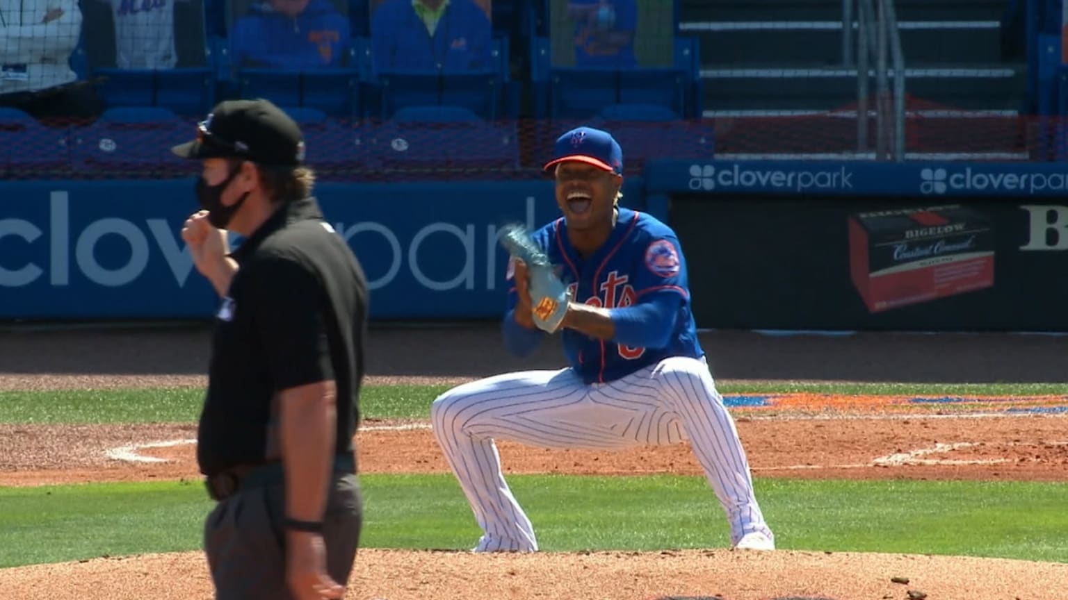 The Mets turn a strange double play in the 3rd inning | 03/07/2021 ...