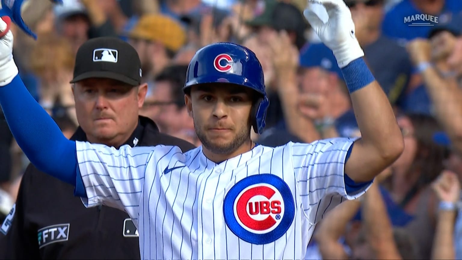 Nick Madrigal hits a RBI bloop hit over second | 08/20/2022 | Chicago Cubs