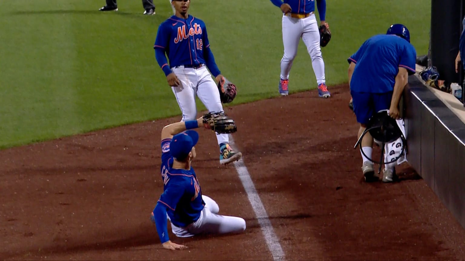 Mark Canha makes a nice sliding catch in the 6th | 07/26/2022 | New ...