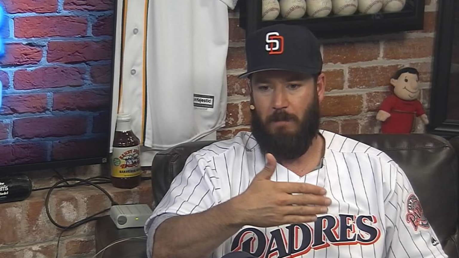 Mark-Paul Gosselaar on Saved by the Bell and Pitch | 06/08/2016 | MLB.com