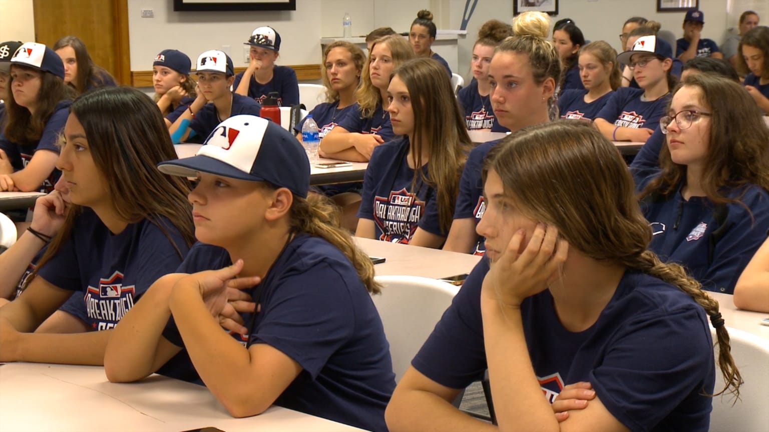 Breakthrough Series promotes women's baseball | 06/16/2019 | Kansas ...