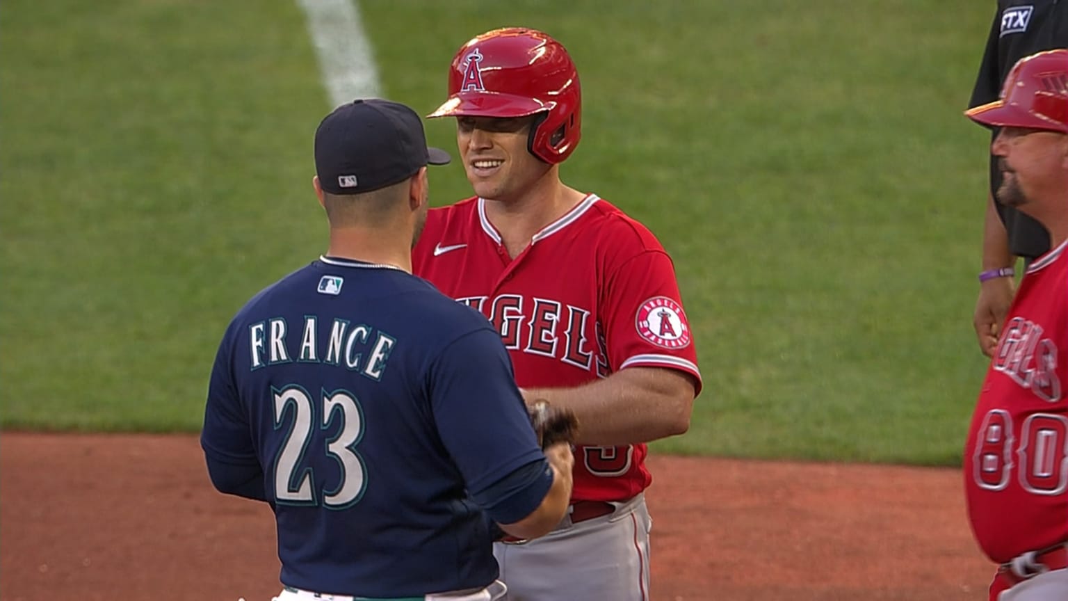 Max Stassi bounces a two-out RBI single up the middle | 08/06/2022 ...