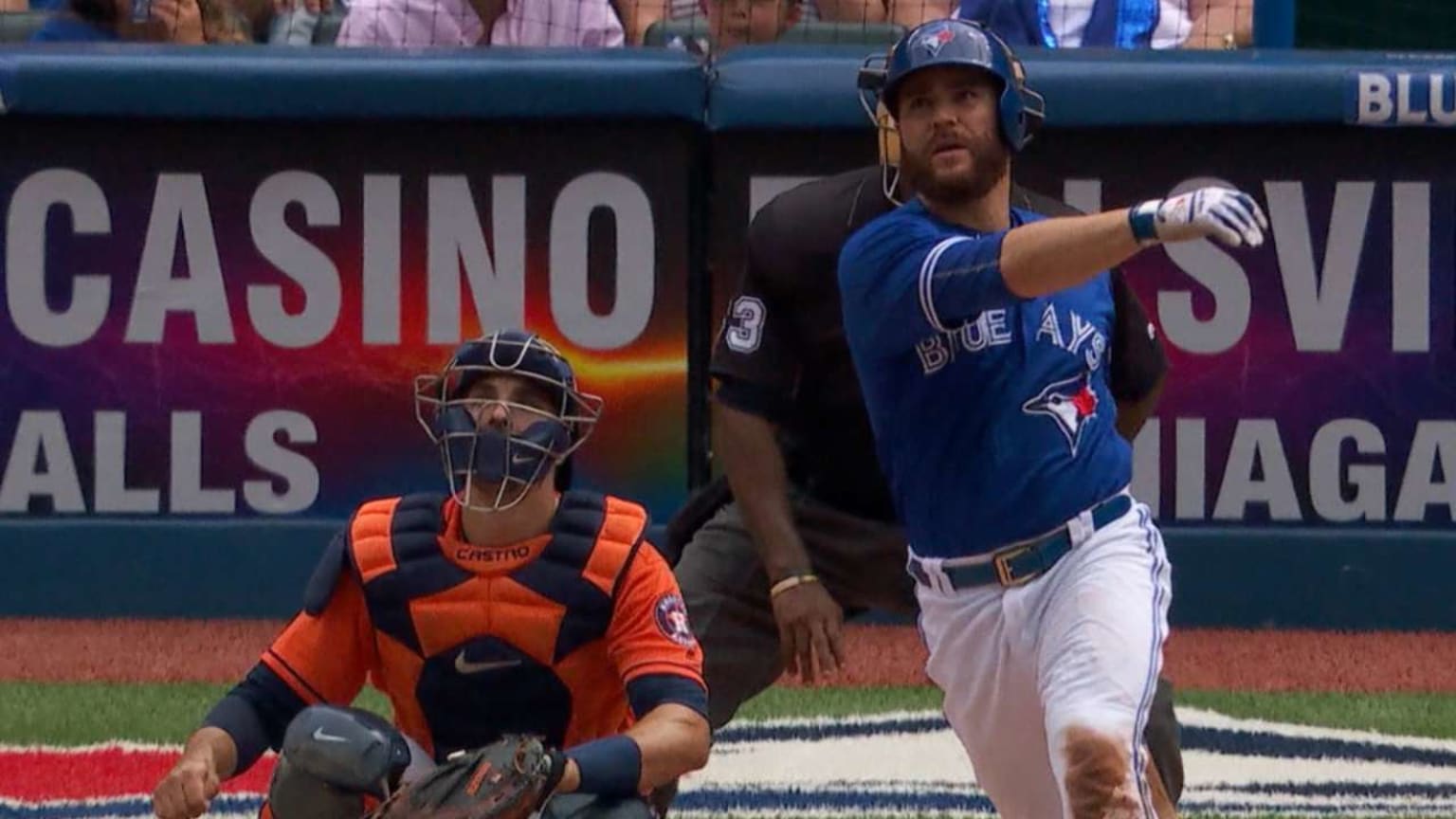 Martin destaca con el guante y el bate | 08/14/2016 | New York Yankees