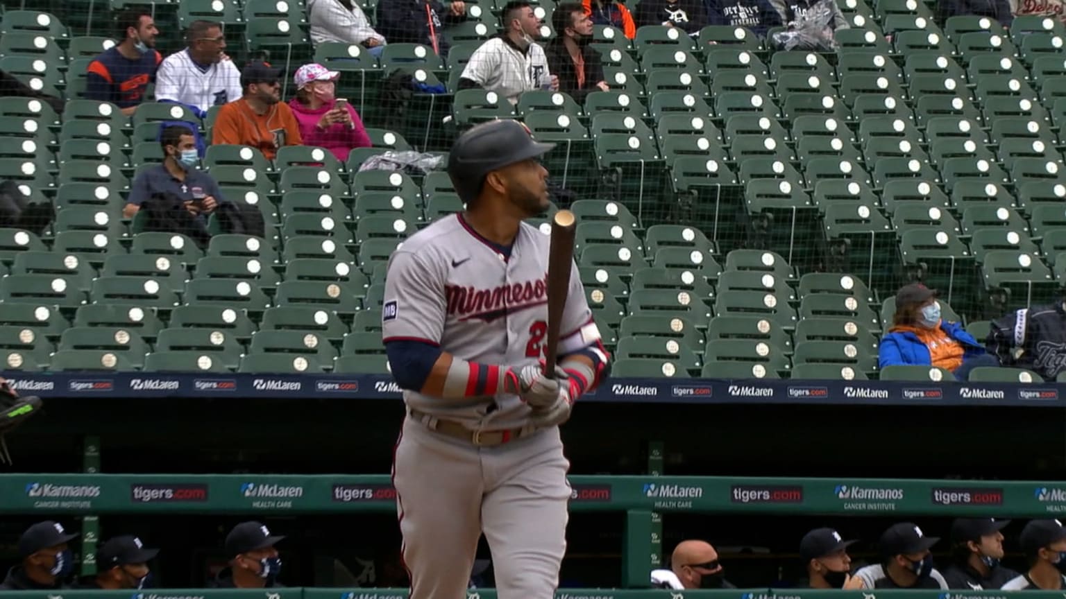 Nelson Cruz towers his second home run of the game | 04/05/2021 ...