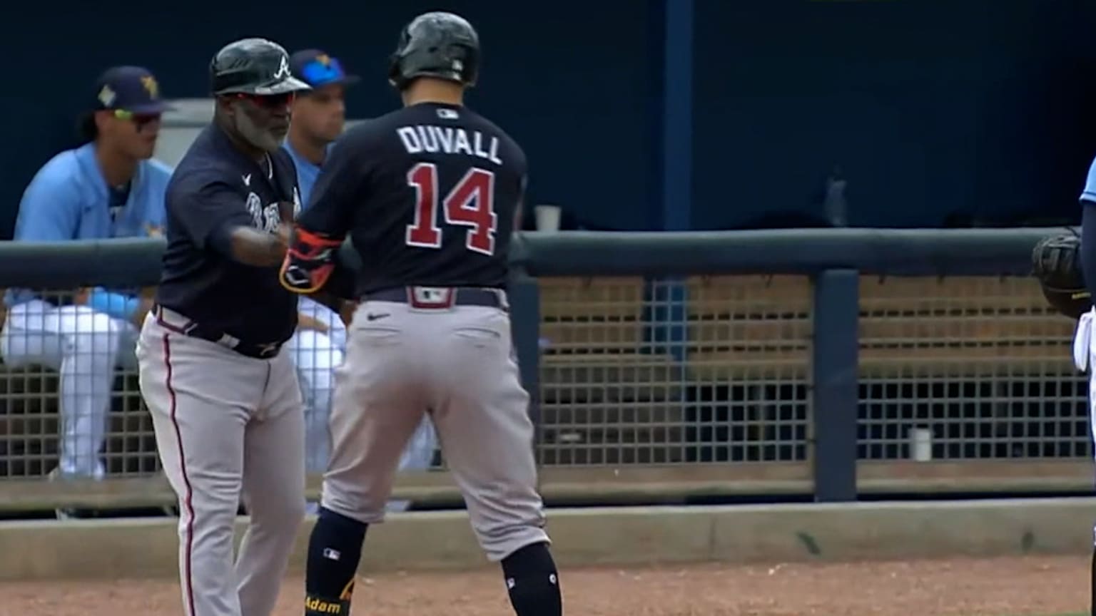 Adam Duvall brings in a run on hard-hit single | 04/04/2022 | Atlanta ...