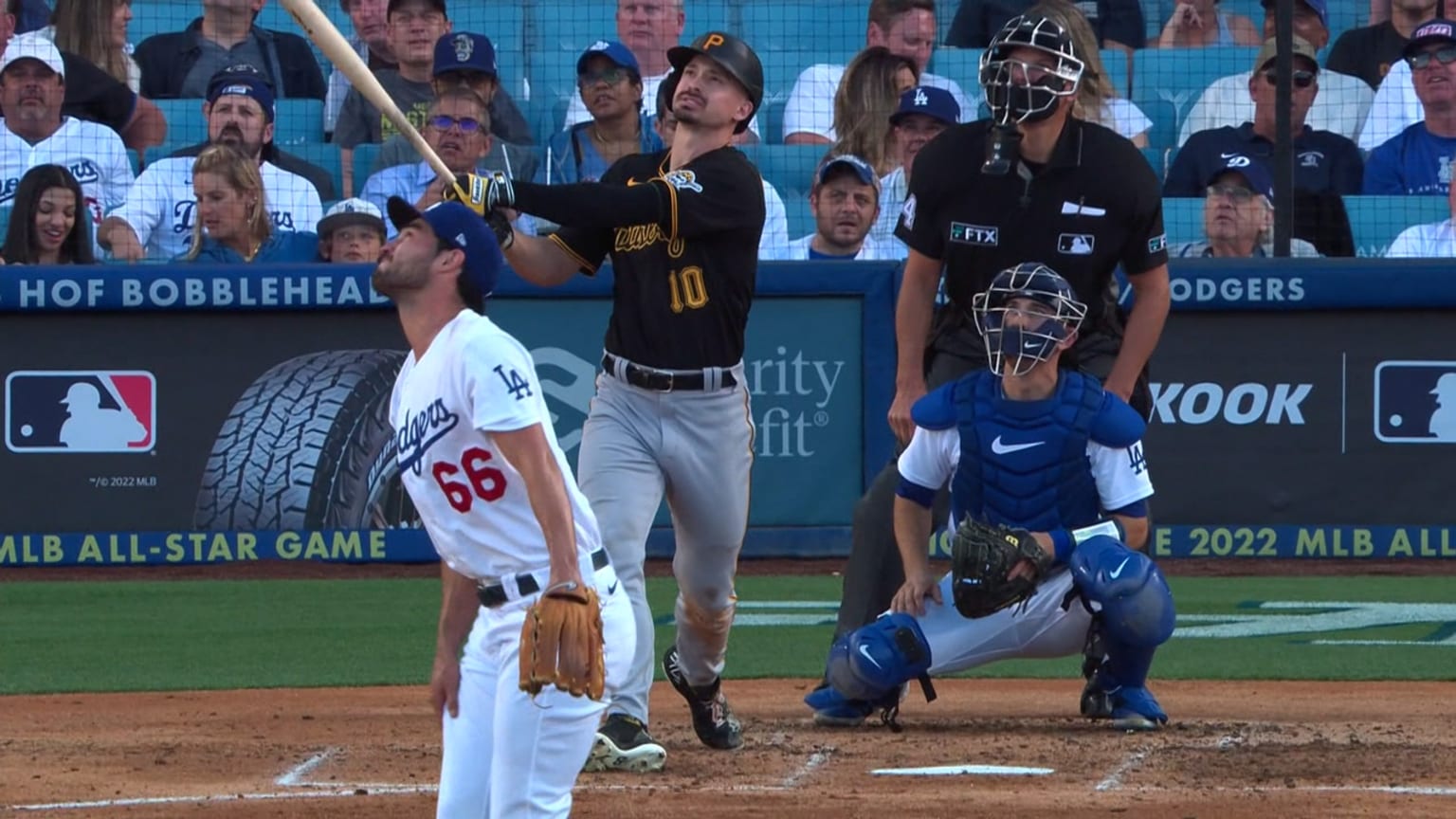 Bryan Reynolds launches a two-run homer to right | 06/01/2022 | MLB.com
