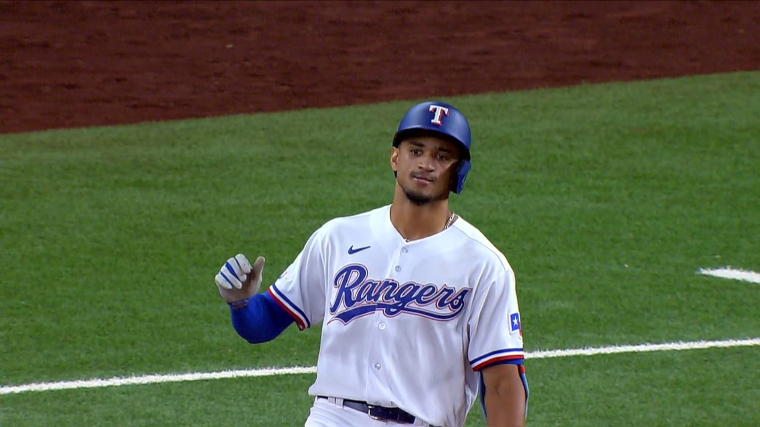 Bubba Thompson slaps an RBI single to right field | 08/15/2022 | MLB.com
