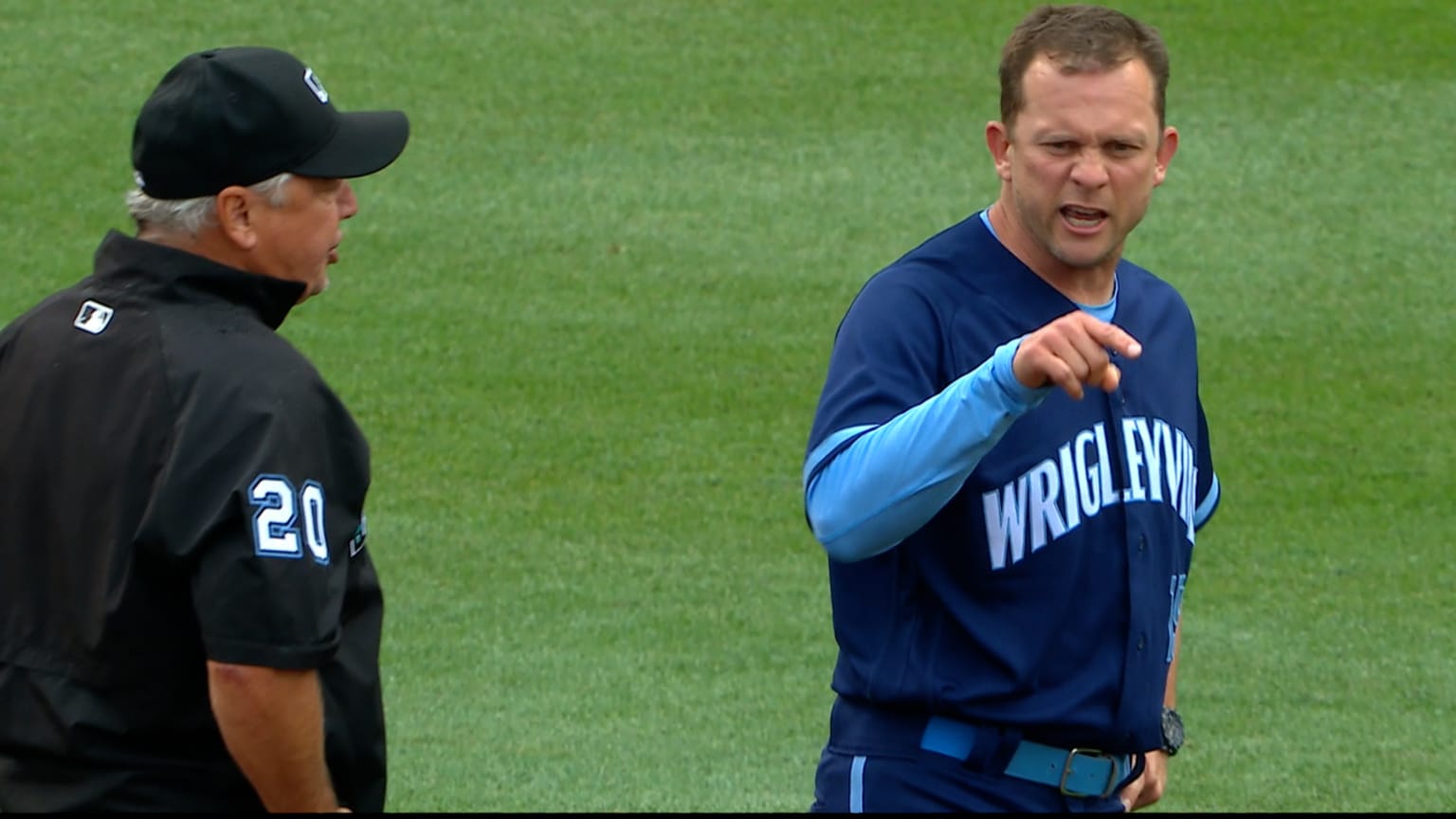 Andy Green is ejected after confrontation | 09/03/2021 | Chicago Cubs