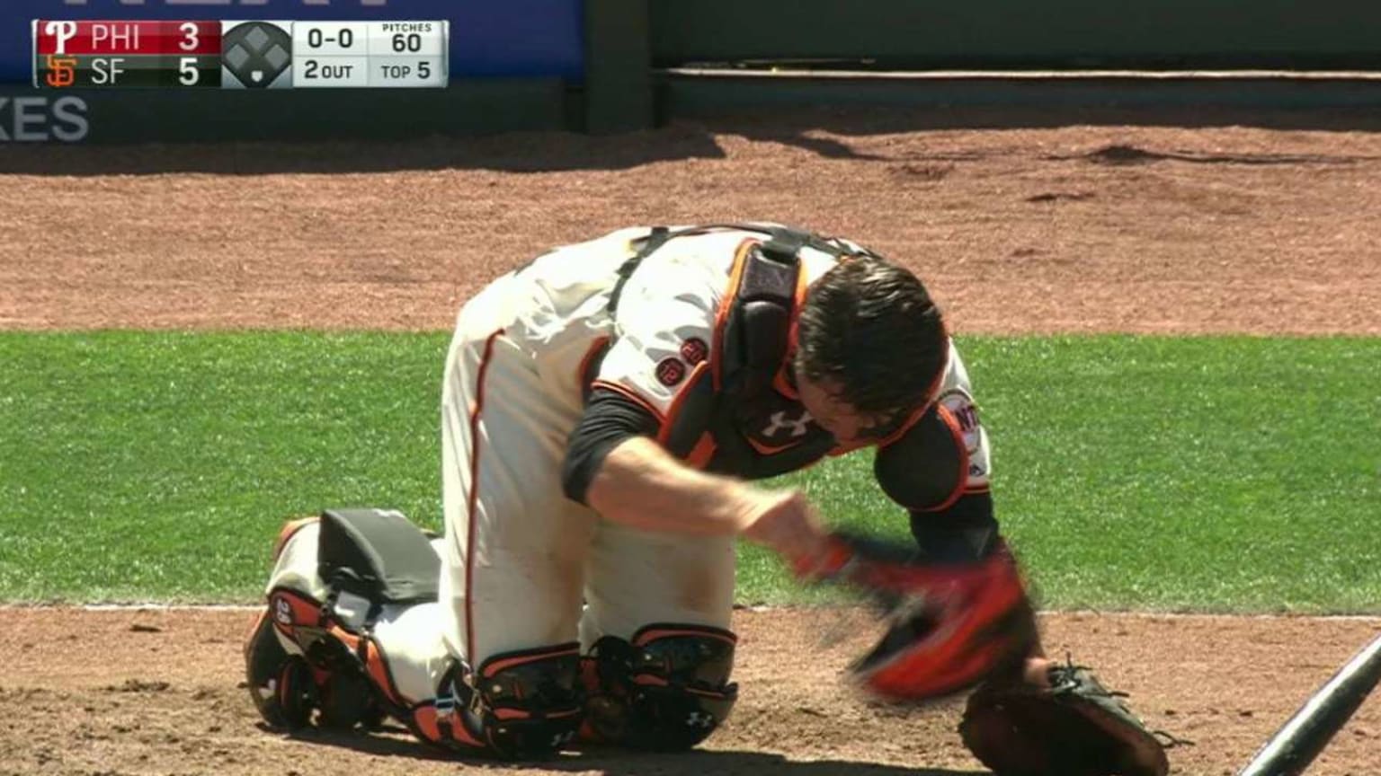 Posey gets shaken up | 06/26/2016 | MLB.com