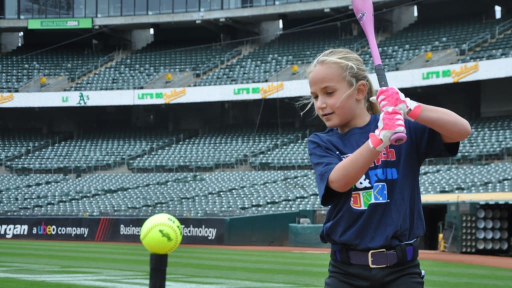 MLB | Pitch Hit & Run | Media | Photos | MLB.com