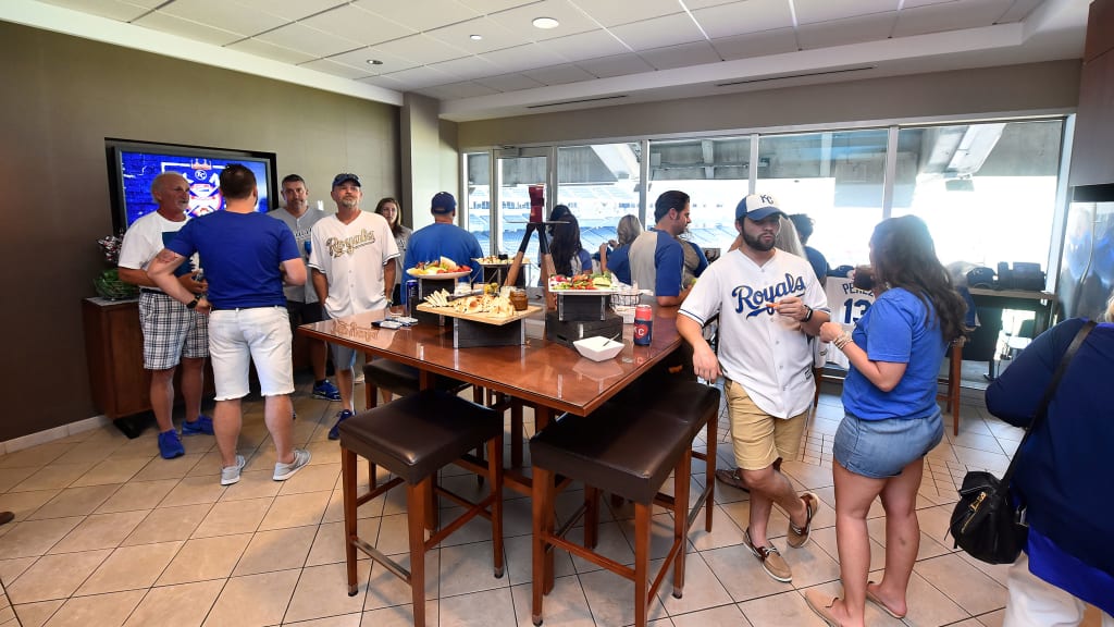 Buy Kansas City Royals Suites | Kansas City Royals